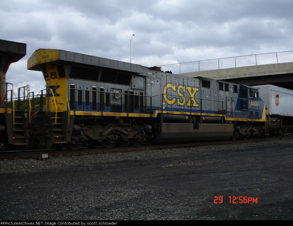 CSX 643 runs long hood forward WB on the #2 Track